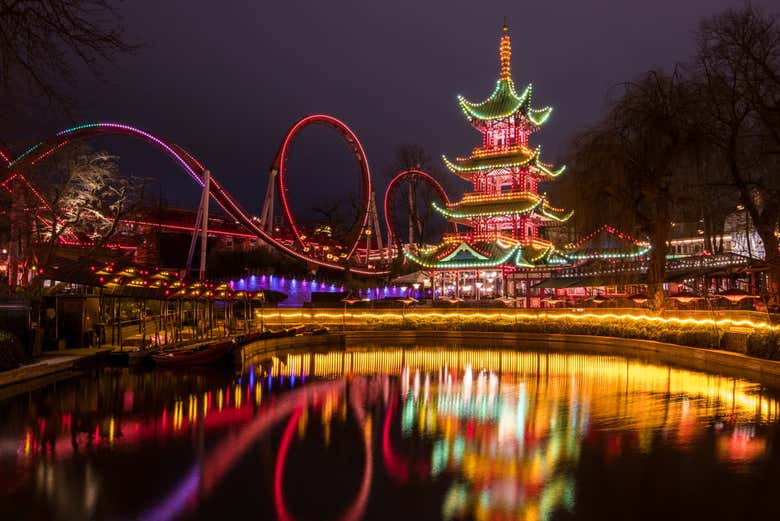 Barco por los canales de Copenhague + Entrada a Jardines Tivoli