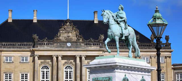 Amalienborg Palace Copenhagen Guided Tour - Book at Civitatis.com
