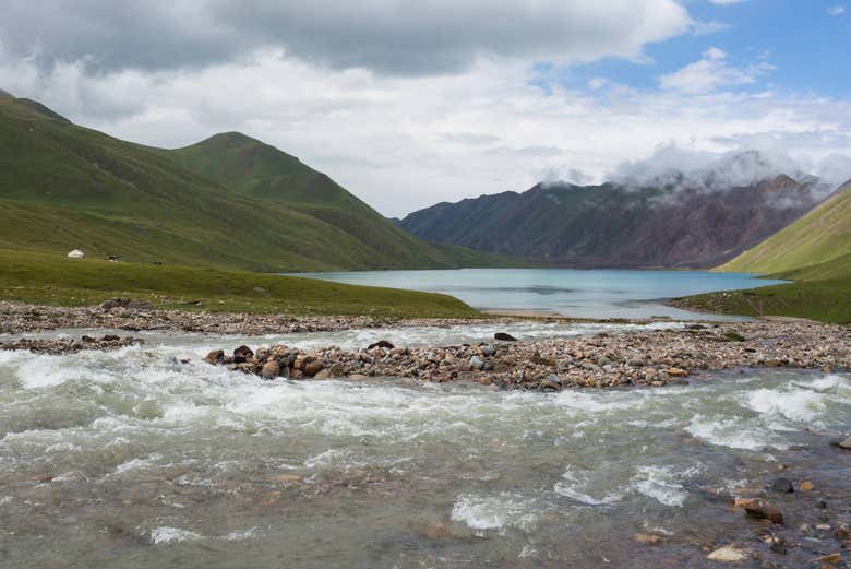 Tour de 2 días a caballo por el lago Kol-Ukok, Kochkor