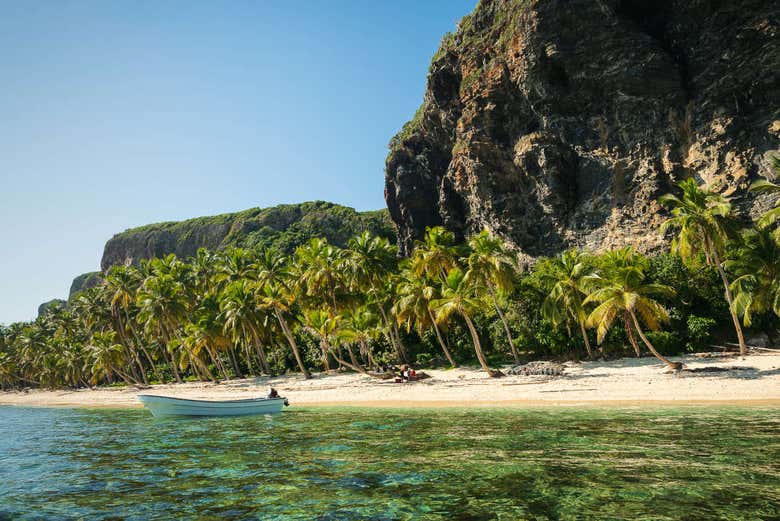 Tour en lancha rápida por las playas de Samaná - Civitatis.com
