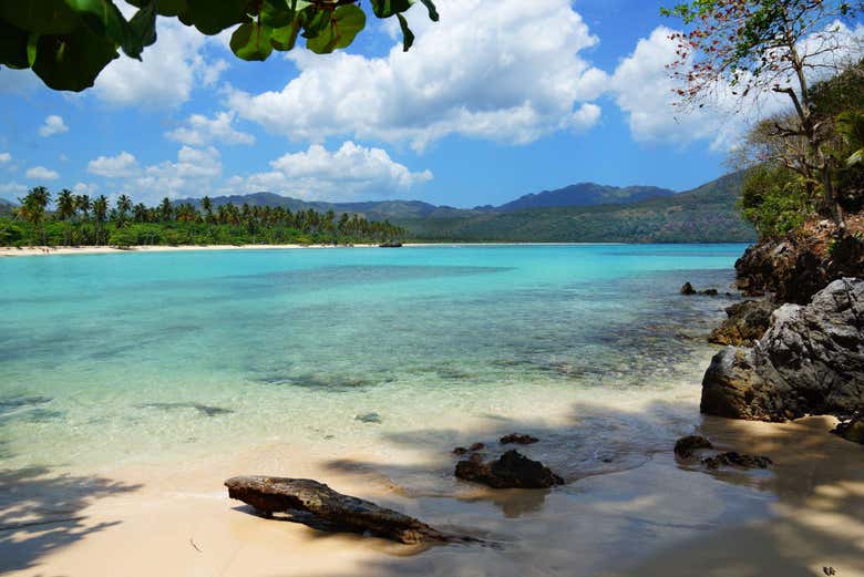 Tour en lancha rápida por las playas de Samaná - Civitatis.com