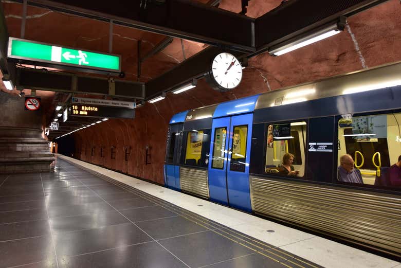 Tour por el metro de Estocolmo - Reserva online en Civitatis.com
